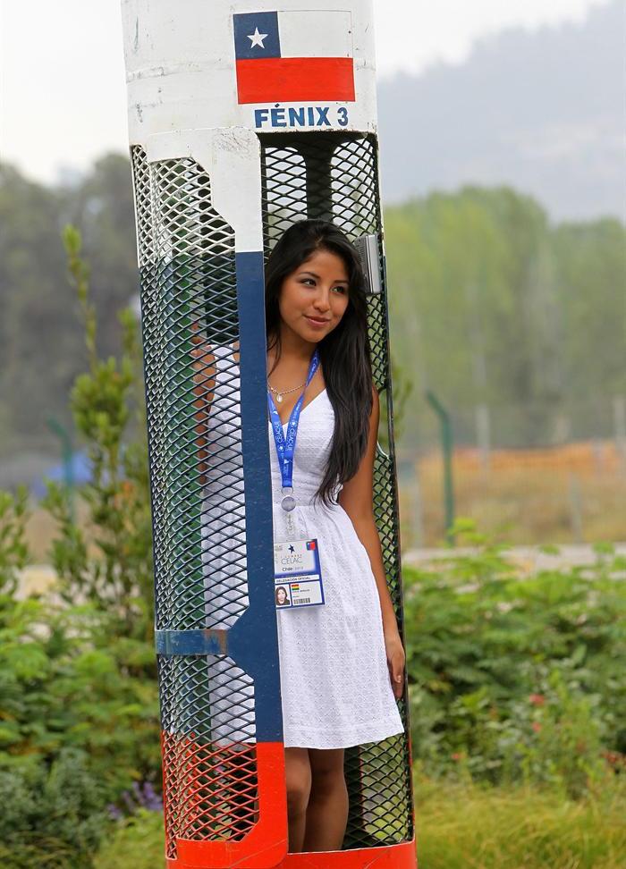 Hija de Evo Morales se saca fotos en la histórica Fenix 3 – eju.tv