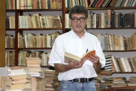 William Rojas y su pasión por la biblioteca – eju.tv