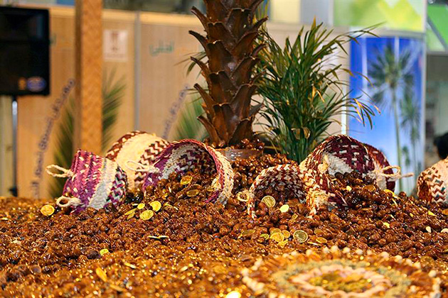 Arabia Saudí logró récord Guinness por el mayor plato de dátiles del ...