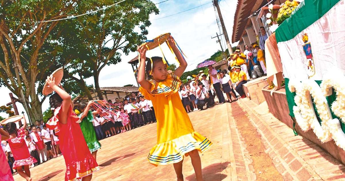 En Porongo celebraron sus 300 años – eju.tv