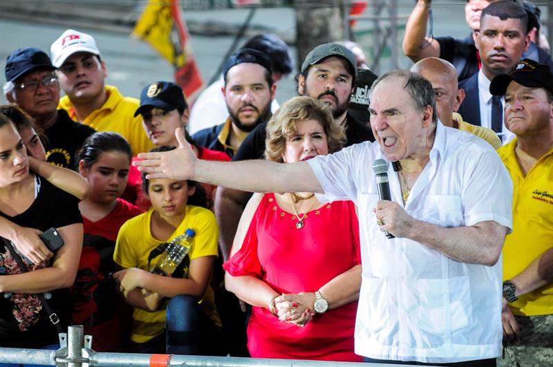 Expresidente Bucaram regresa a Ecuador tras 20 años en el exilio – eju.tv
