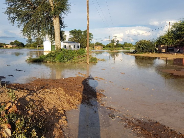 Avanza el agua desbordada del Río Pilcomayo – eju.tv
