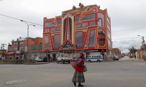 El boliviano Freddy Mamani recreará un «cholet» en la Fundación Cartier ...