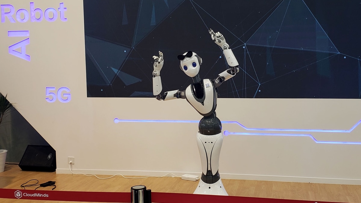 Así es «Rachel», el robot que sirve tragos y baila – eju.tv