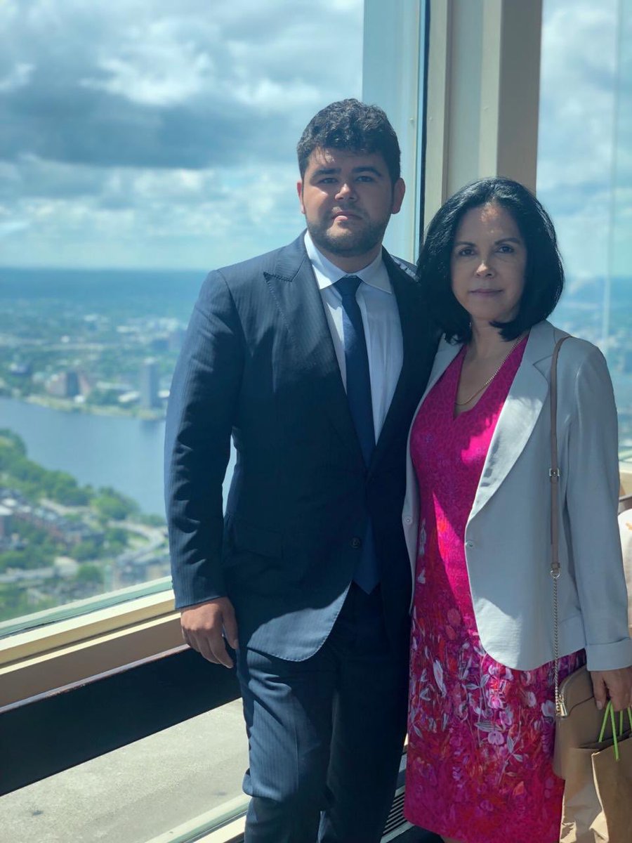 Nidia junto a mi hijo Fabián durante su graduación de la maestría en ...
