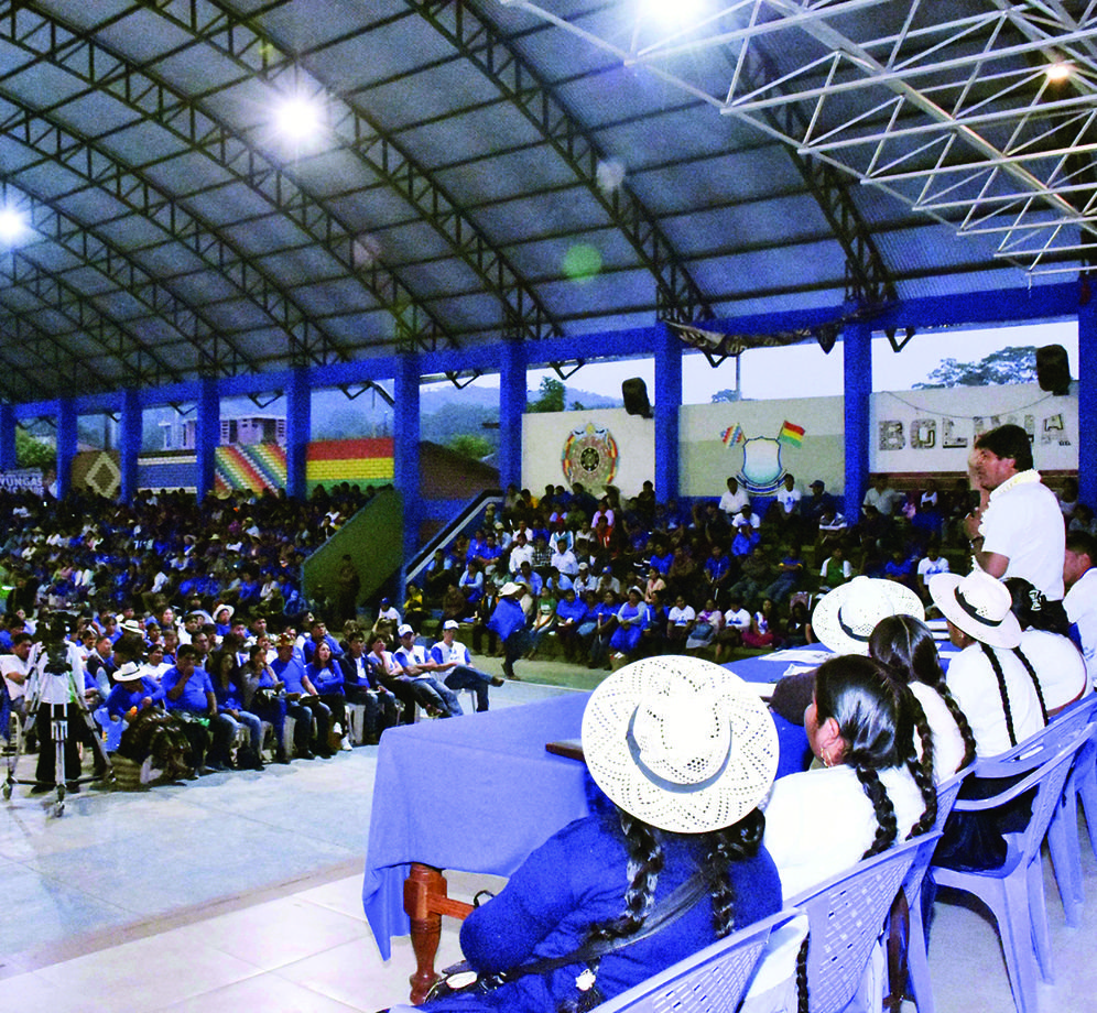 Masistas divididos y cívicos en pugna en la definición de sus ...