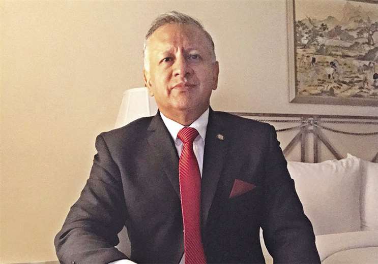 Javier Calderón: «La cúpula militar hizo un trabajo excelente durante ...